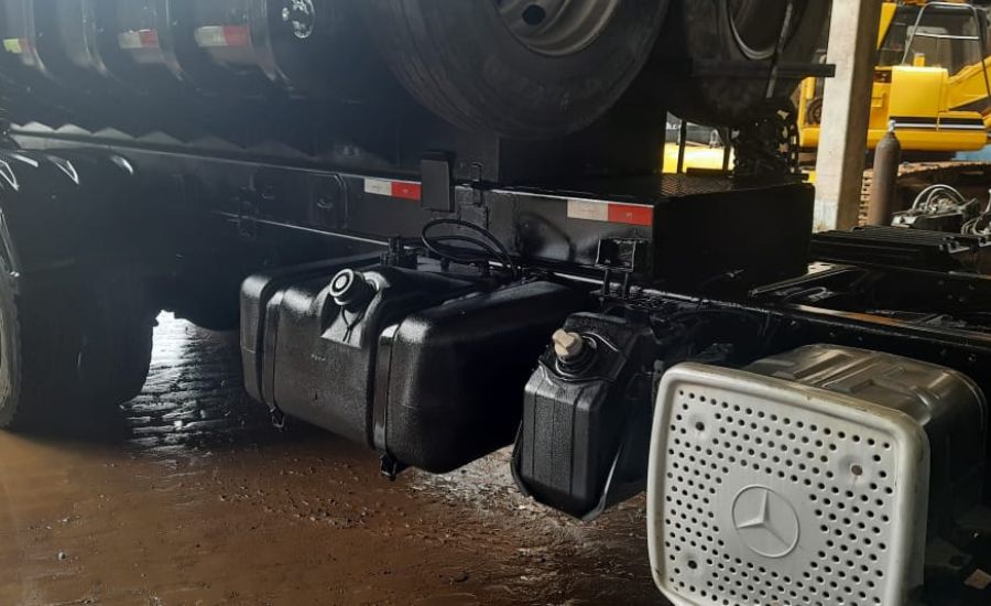 Bruto Equipamentos - MERCEDES BENZ 2729 6x4 ATRON ano 12/12